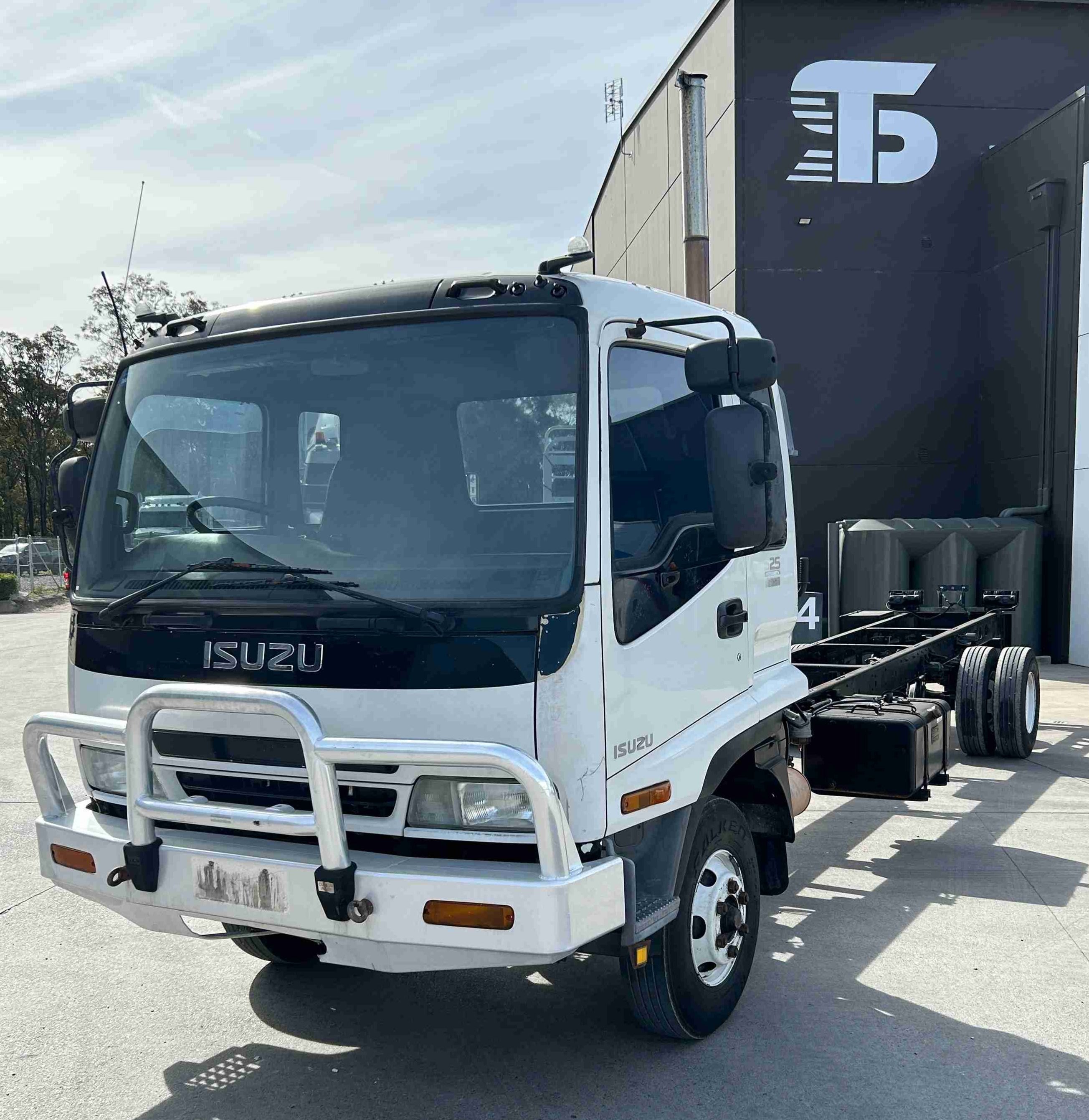 2004 Isuzu Frr 500 - SOLD — Trucksmart